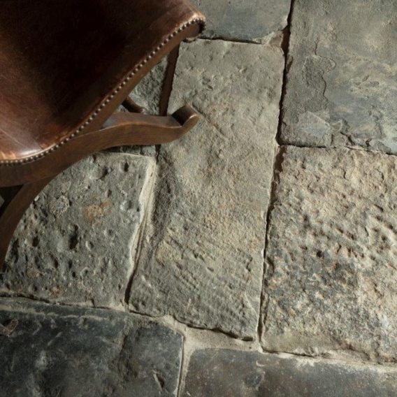 Burgundy flagstones - French Limestone - Castle floors - Piet Jonker