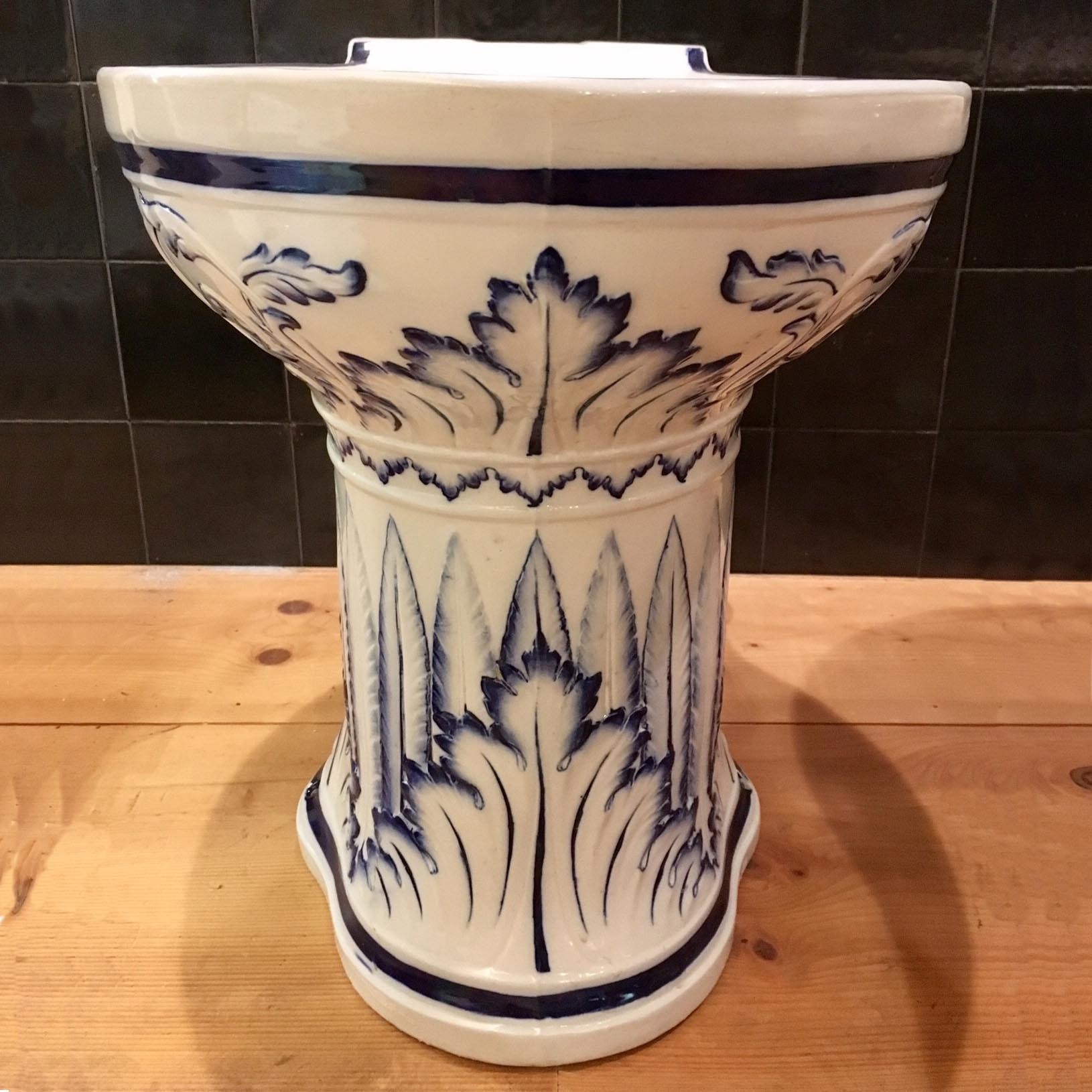 Antique toilet - Piet Jonker