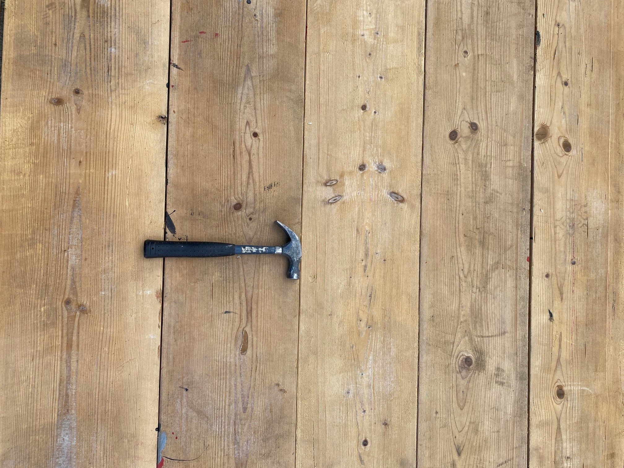 Old pine boards 5 meters long - Piet Jonker