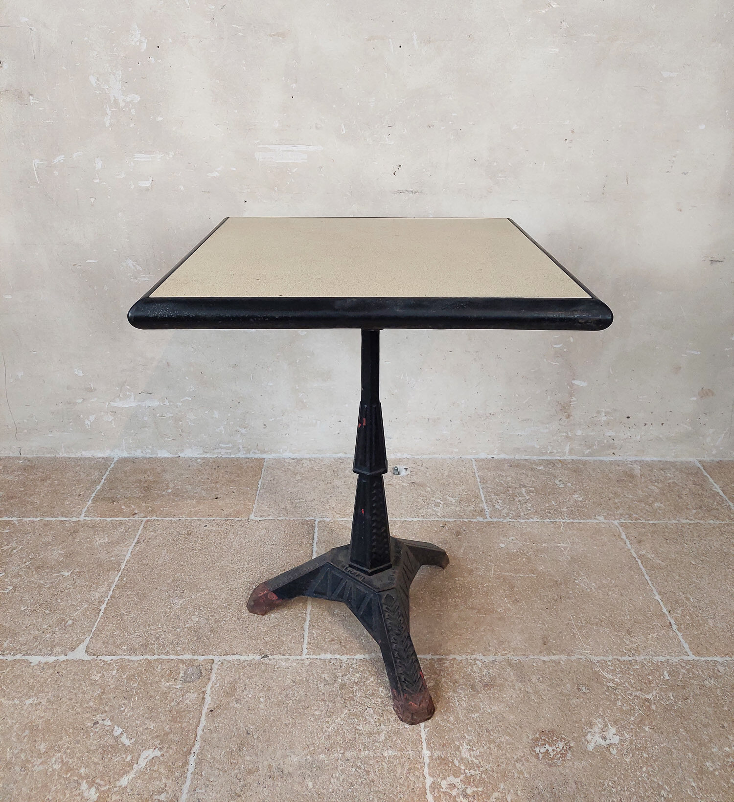 Quadratischer Art Deco Bistrotisch - Piet Jonker