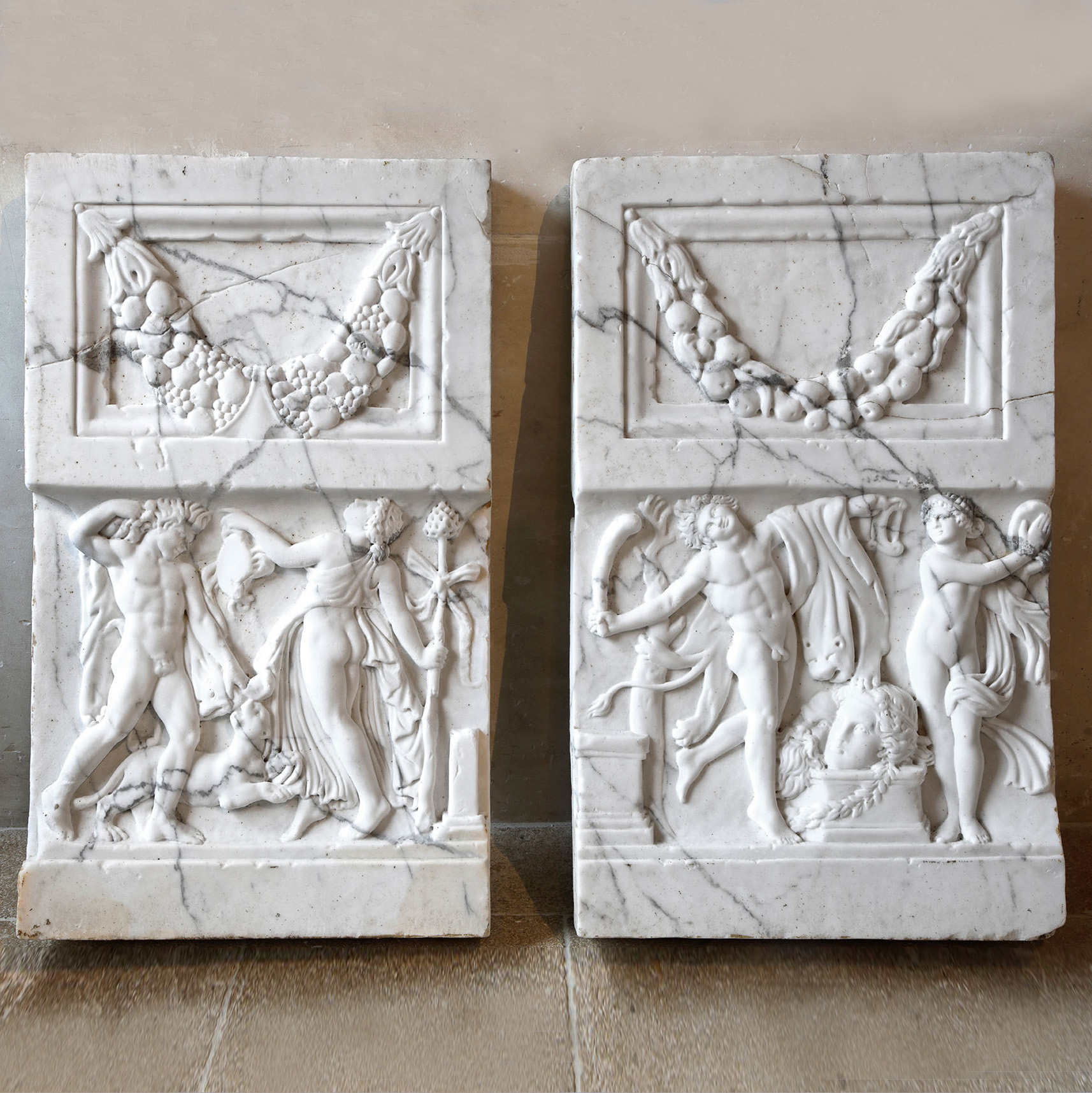 A pair of white marble relief frieze panels, circa 1920 - Piet Jonker