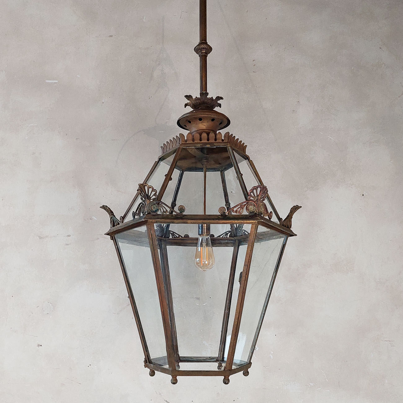 Antique hexagonal hall lantern made of brass - Piet Jonker