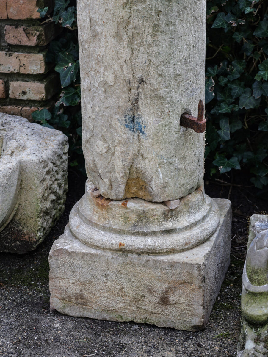 Antique stone column - Piet Jonker