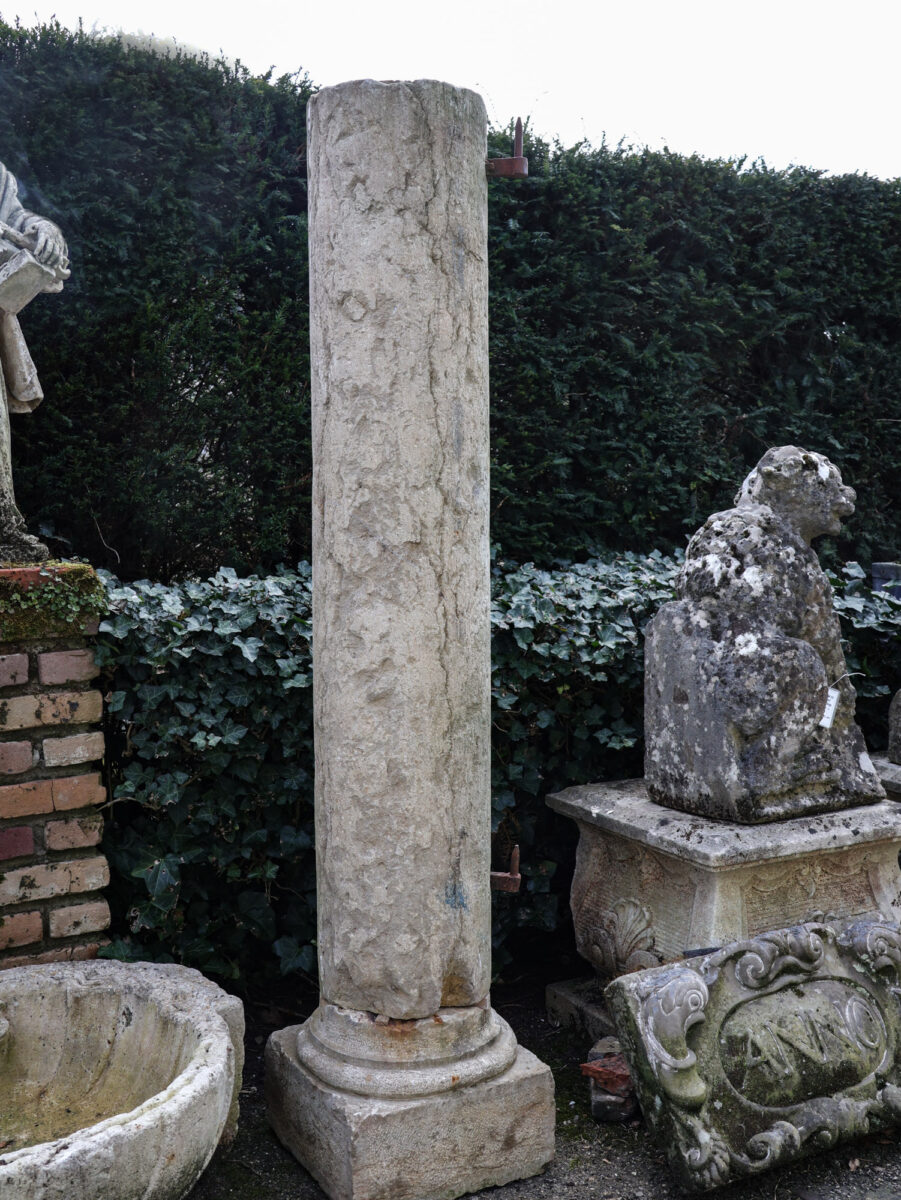 Antique stone column - Piet Jonker