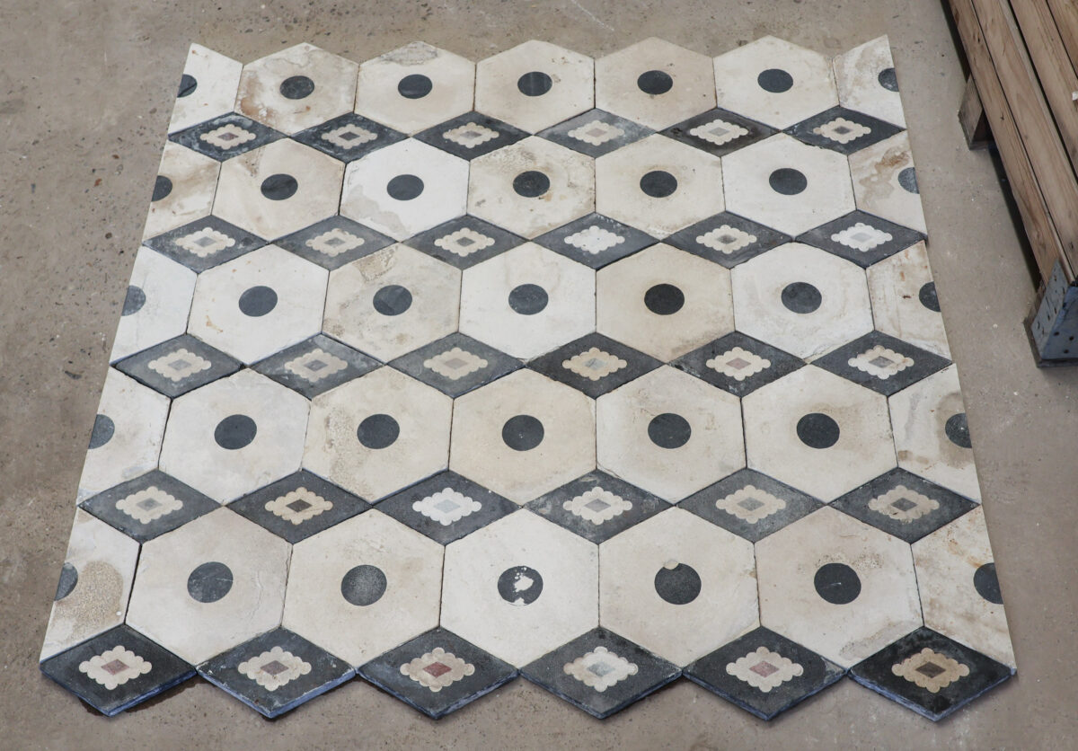 Antique hexagon pattern floor tiles with inserts - Piet Jonker